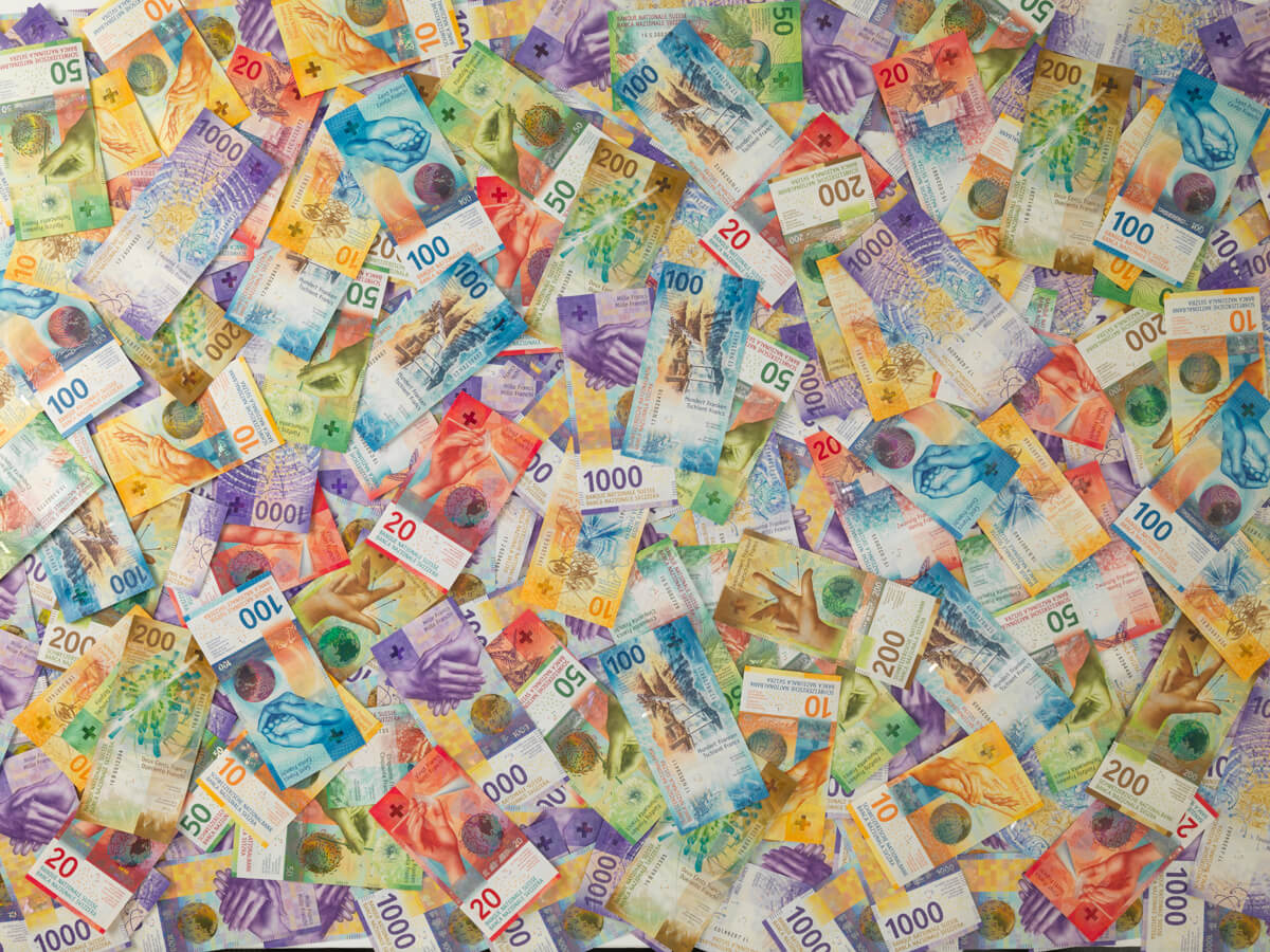 Switzerland Issues the New 100-Franc Note - CoinsWeekly