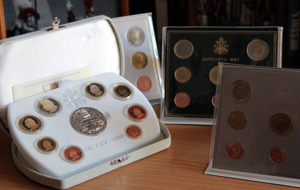 Performance of the First Vatican Euro Coins. Part 1 | MünzenWoche